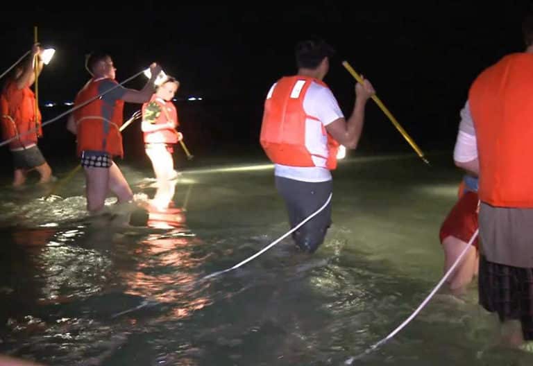 Crab Hunting Tour Dubai, Crabbing in Dubai | Skyland Tourism